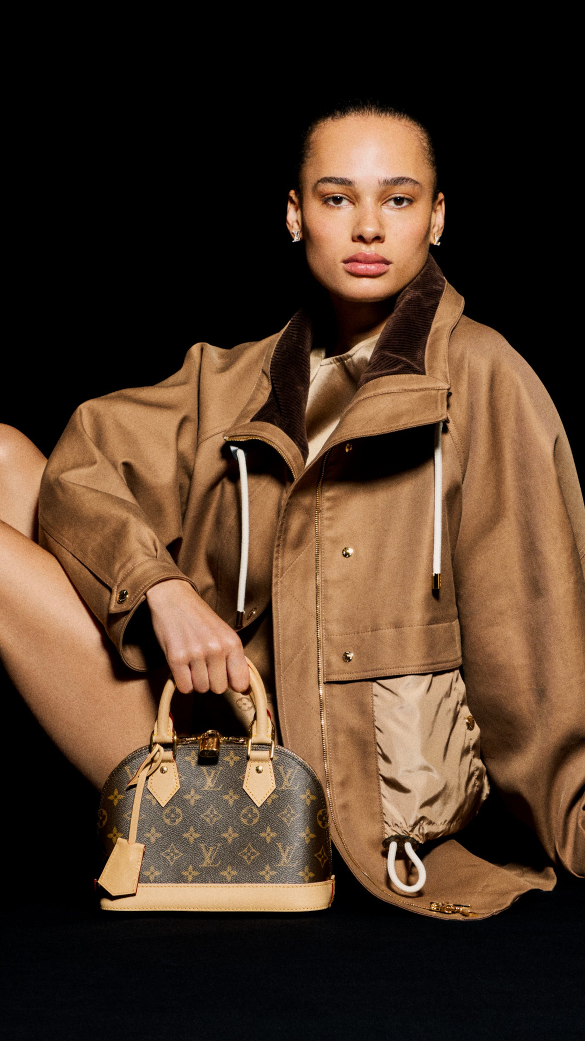 Bolsa Alma Aniversario Monogram | LOUIS VUITTON