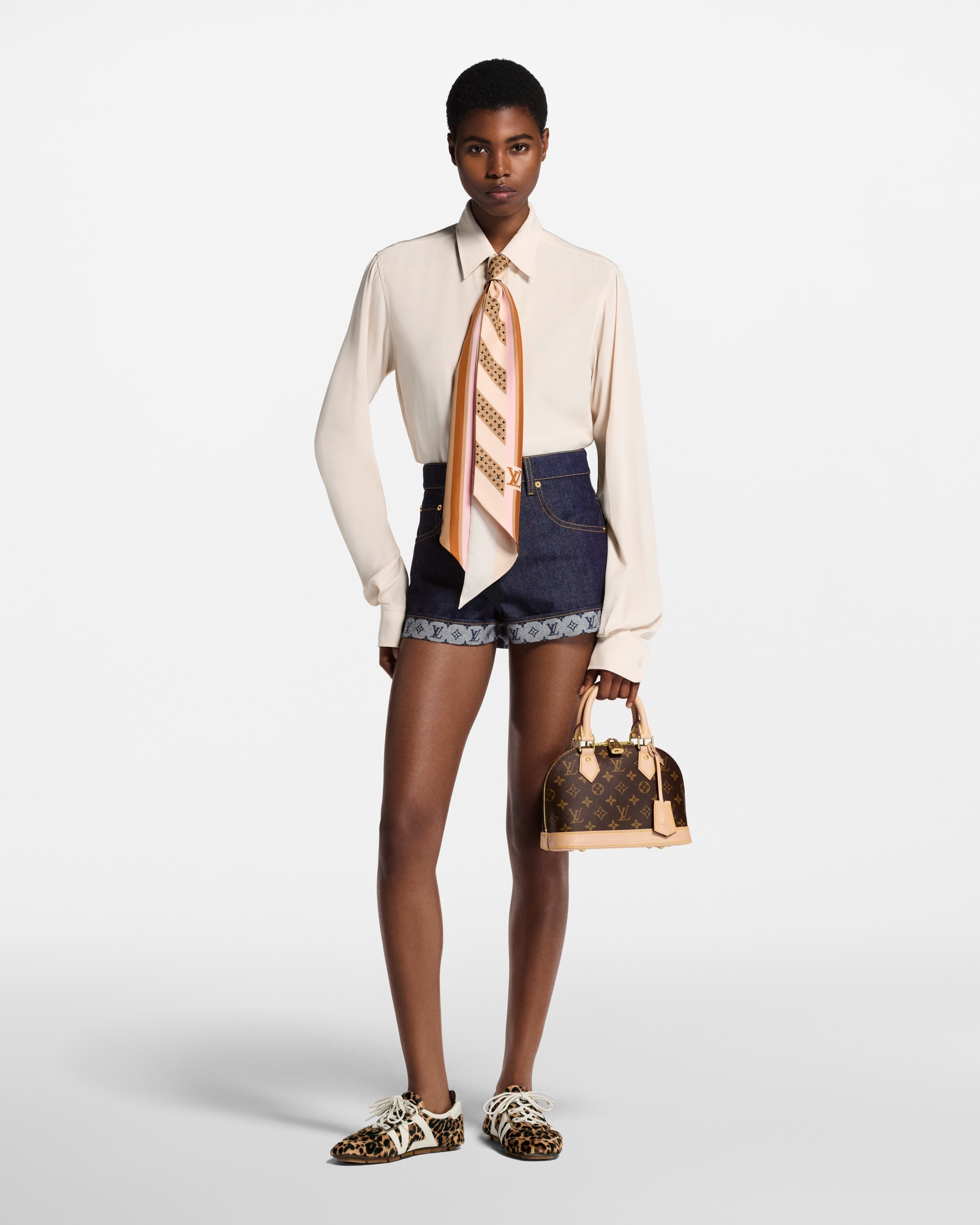 Cuffed Hem Denim Mini Shorts - Women - Ready-to-Wear | LOUIS VUITTON