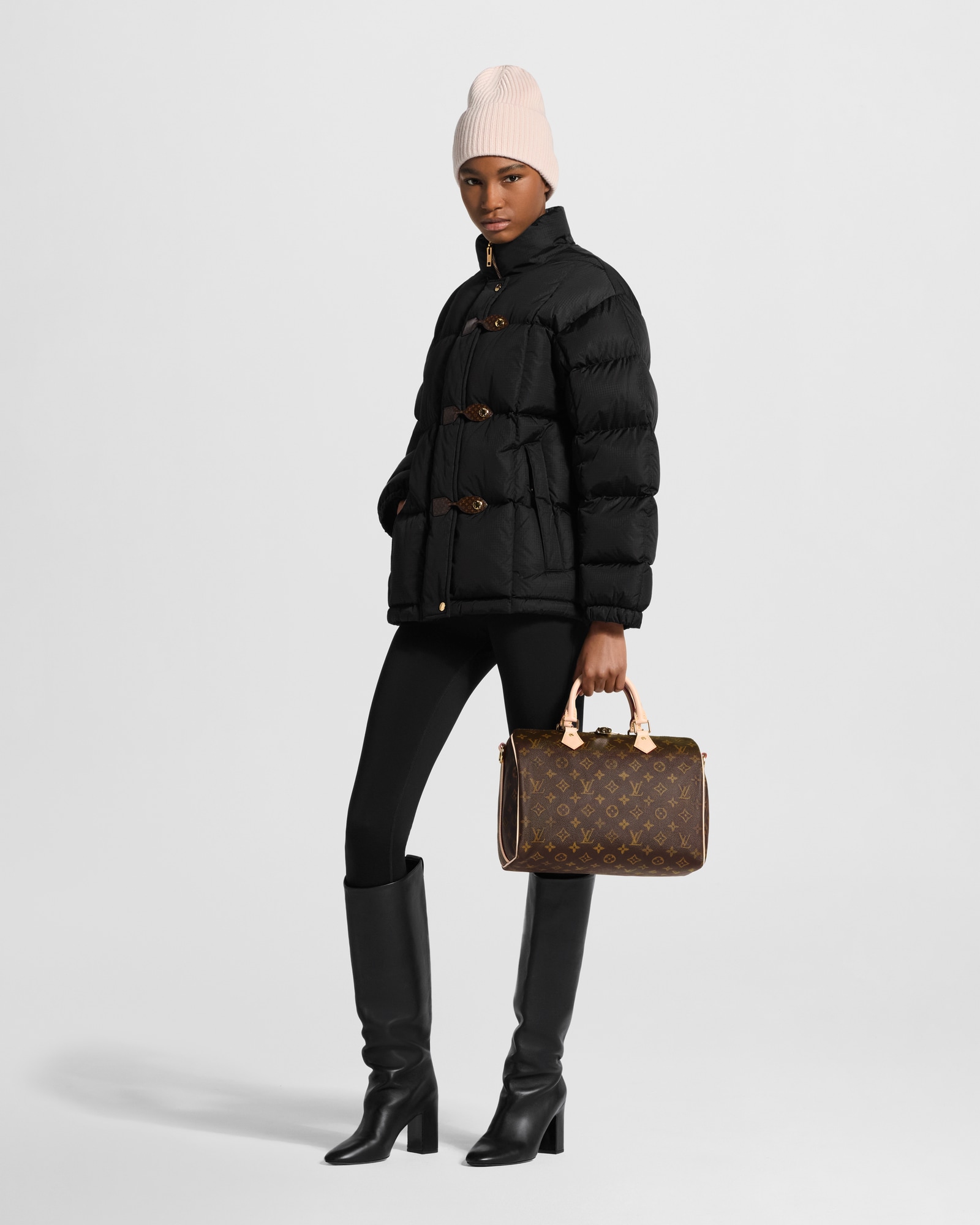 LV Headline Beanie S00 - Women - Accessories | LOUIS VUITTON
