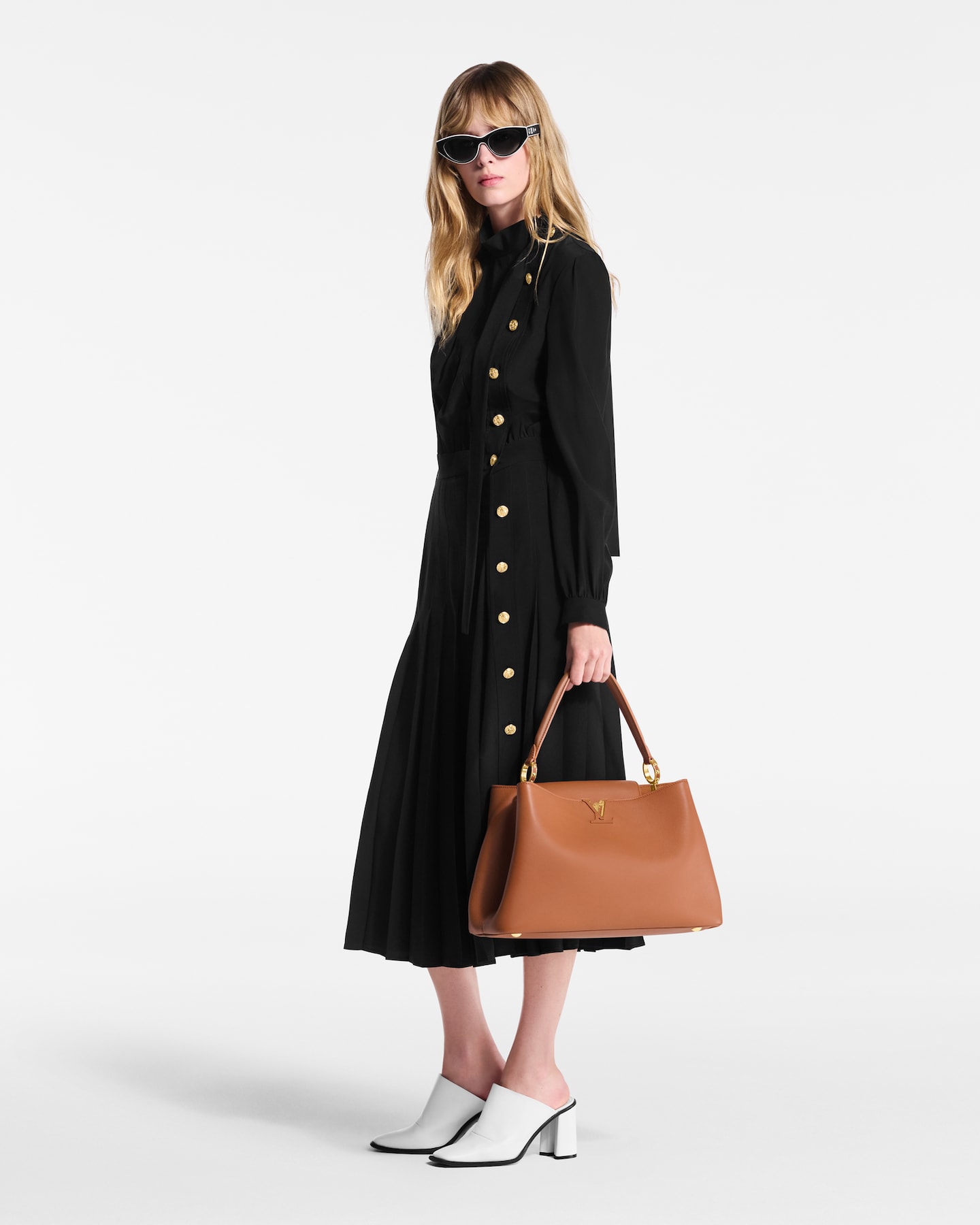 LV Line Cat Eye Sunglasses S00 - Women - Accessories | LOUIS VUITTON