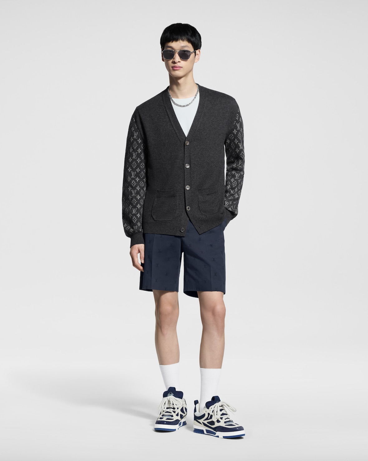 LV Blason Cotton Chino Shorts - Men - Ready-to-Wear | LOUIS VUITTON
